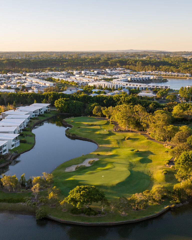 On the Road >> Course Review >> Links Hope Island Golf Club - Signature ...