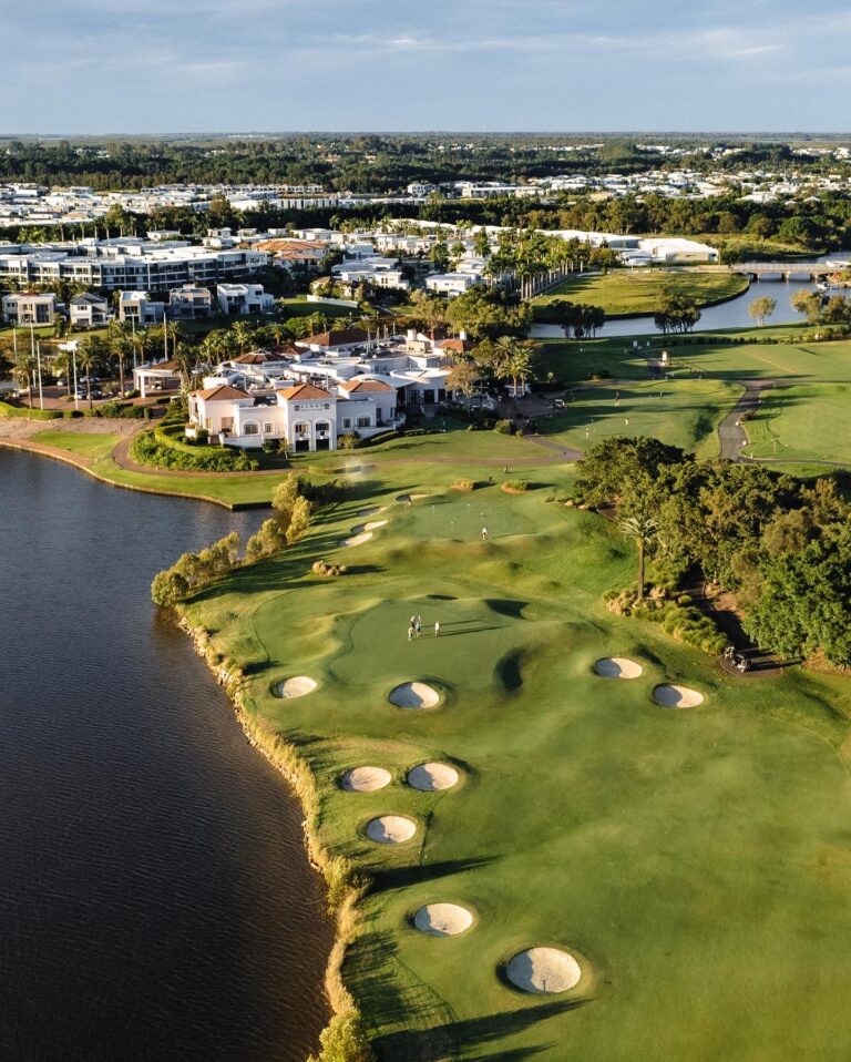 On the Road >> Course Review >> Links Hope Island Golf Club - Signature ...